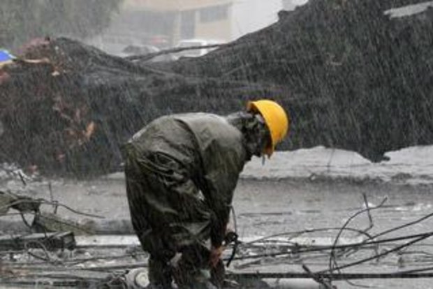 Super typhoon leaves at least 13 dead