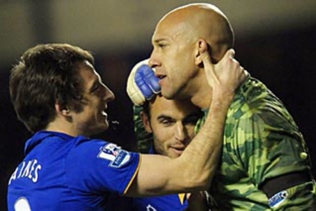 Everton keeper gets no kick out of scoring a freak goal