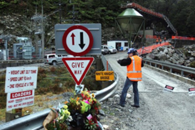 Mine's lack of easy escape routes revealed at disaster inquiry