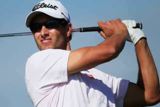 Adam Scott hits back to keep alive his world No.1 dream