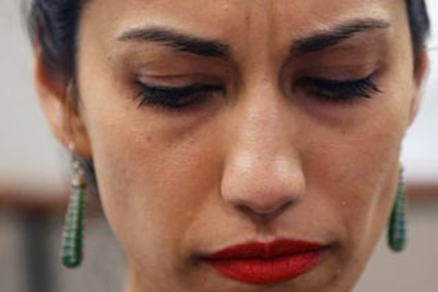 Weiner's wife stands by her man after more explicit photos revealed