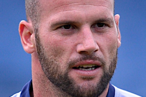 Paul Chapman joins Essendon