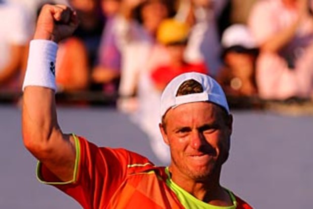 Hewitt does another Houdini act to move on