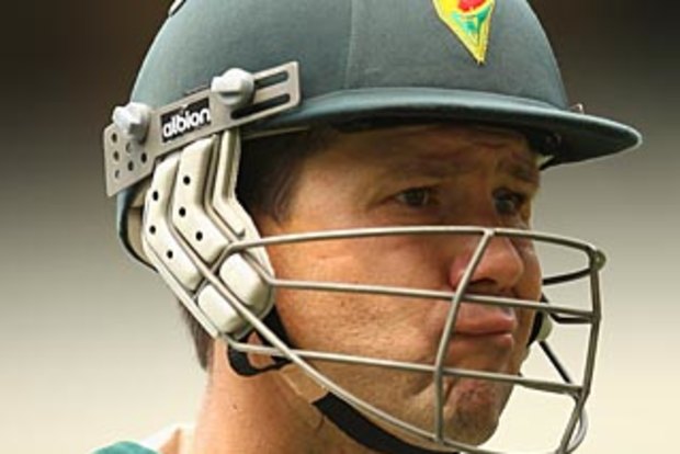 Ponting makes Tigers purr