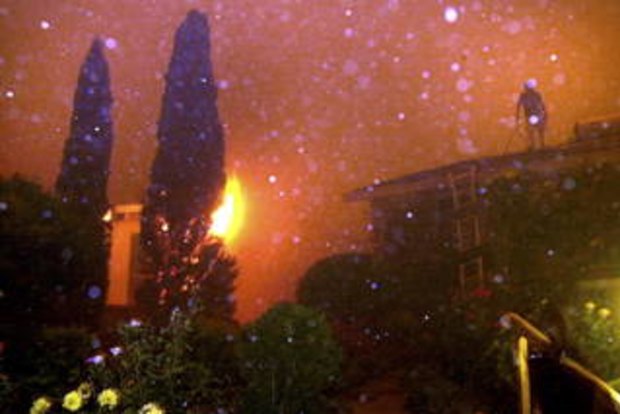 Researchers confirm first 'fire tornado' during 2003 bushfires Researchers confirm first 'fire tornado' during 2003 bushfires