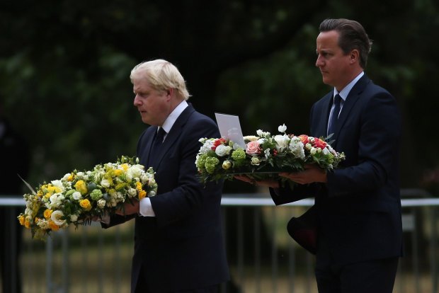 Britain pays tribute to 7/7 victims 10 years after London bombings
