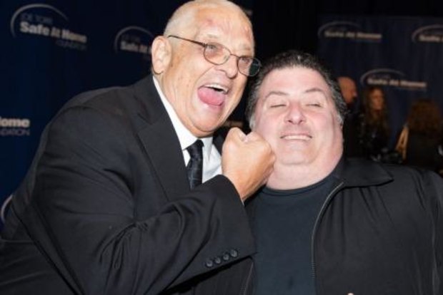 Pro wrestler Dusty Rhodes dies at age 69, WWE wrestlers pay tribute