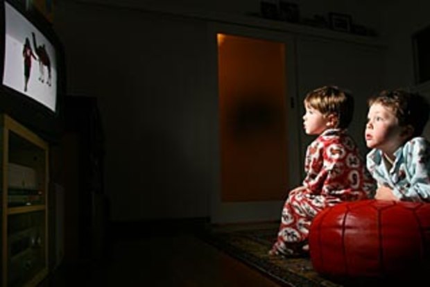 Call to ban TV in kids' bedrooms