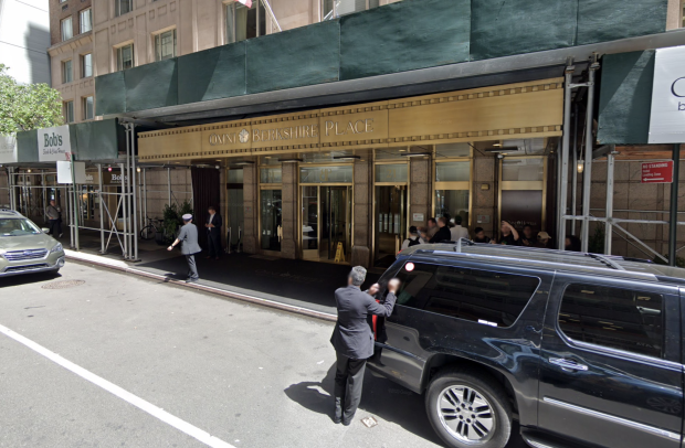 Billionaire Robert Rowling's Omni Berkshire Place hotel in Manhattan to ...