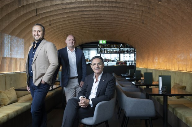 Hoteliers put faith in Melbourne recovery