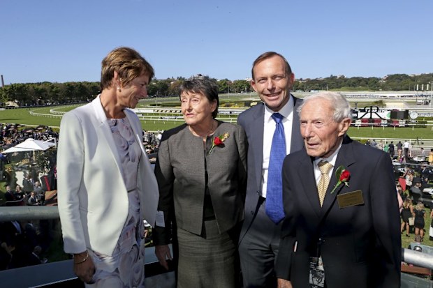 Former Prime Minister Tony Abbott's father Richard dies