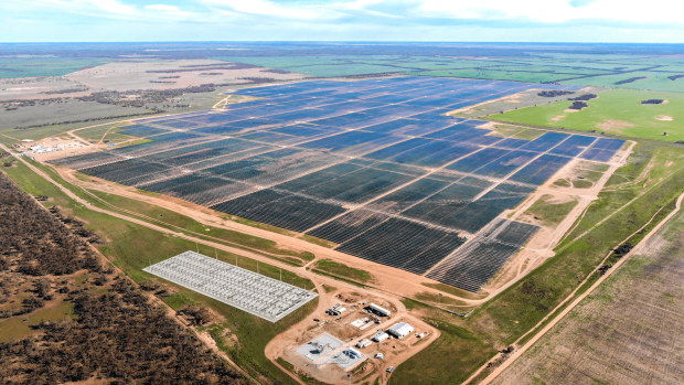UPC/AC Renewables puts Aussie projects on the block; hires Rothschild