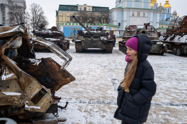 Foreign policy experts think Russia will become a failed state by 2033 ...