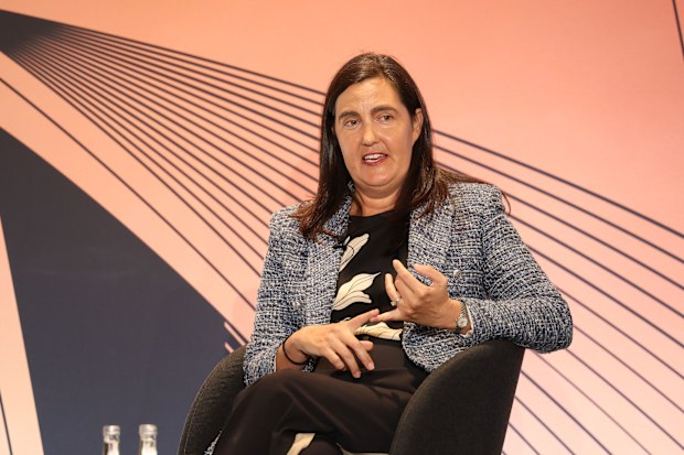 Macquarie Australia Conference day two: Tell ’em a turnaround story, M ...