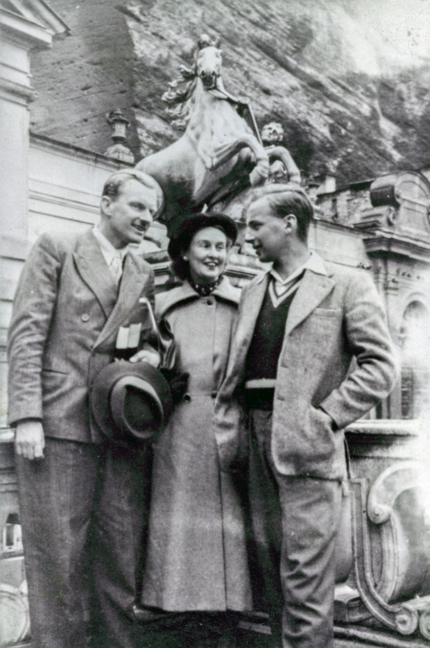 Rupert Murdoch was a socialist before he built Fox News, reveals new ...