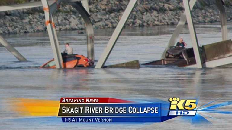 Cars Plunge Into River As Us Bridge Collapses