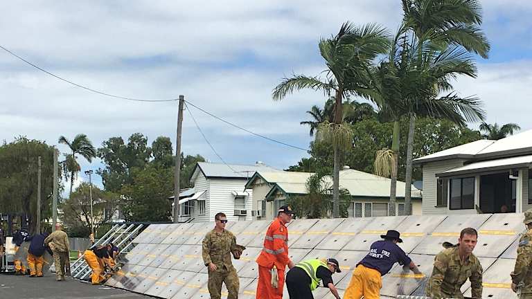 Cyclone Debbie response to be reviewed as Rockhampton residents start ...