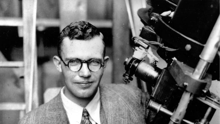 Clyde Tombaugh granted dying wish, ashes visit Pluto in New Horizons