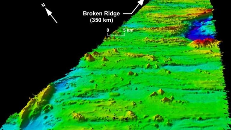 MH370 seabed search begins in deep Indian Ocean waters