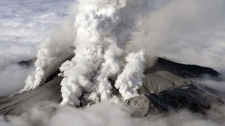 Experts warn of further eruptions as bodies recovered from Mount Ontake