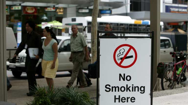 Restaurants dispute ban on smoking