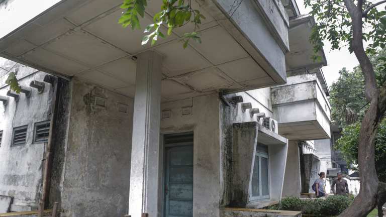 Like biting into a durian: Indonesia's weird architecture of the '50s ...