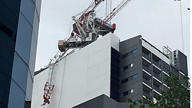 Video: Crane collapses in North Sydney