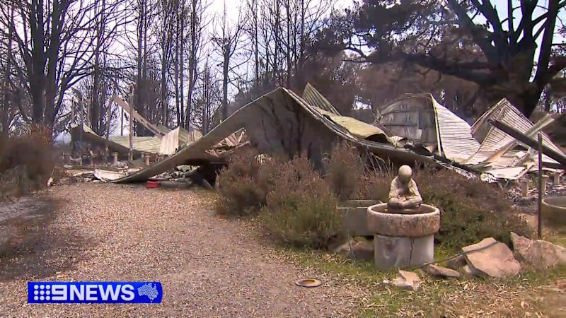 Video: Residents 'shattered' after losing family relics in bushfire