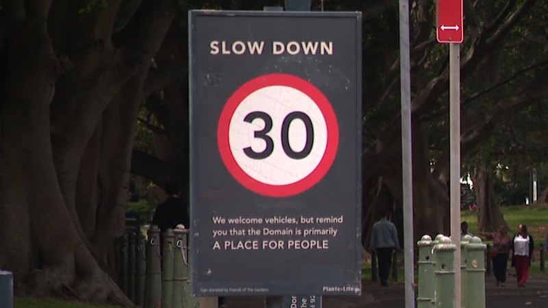 Video: Doctors and road safety experts want lower speed limits in NSW