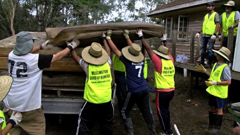 Video: Mud army 'here to help humanity'