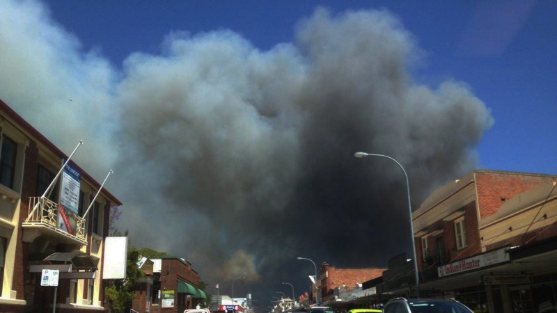 Sydney and Cessnock fires: Hundreds of firefighters battled to save ...