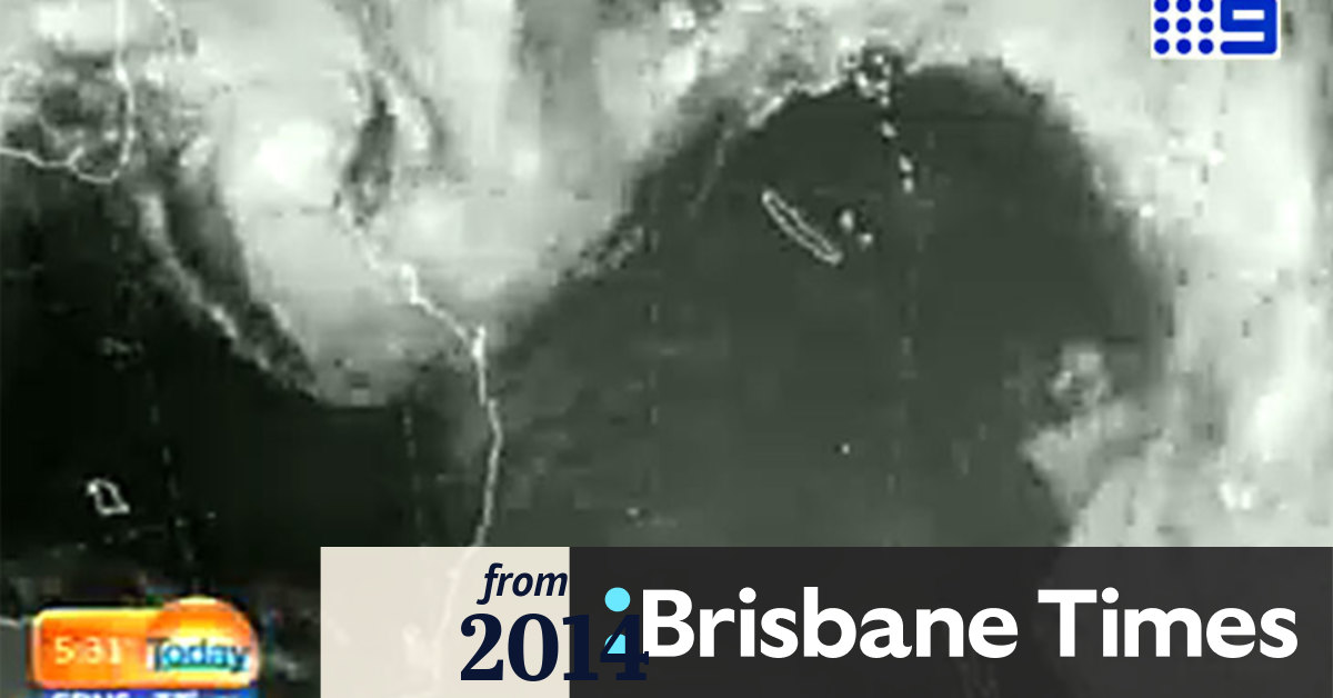 Video: Cyclone Dylan crosses coast