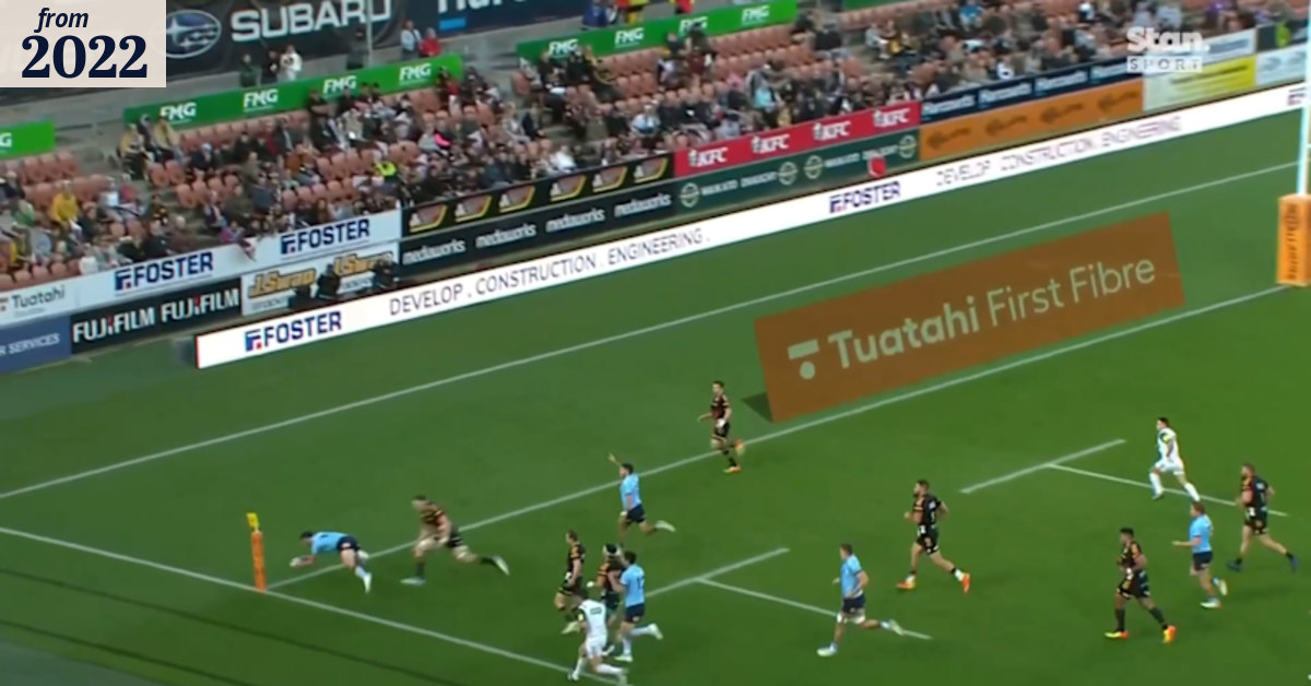 Video: Pietsch swoops for classy try