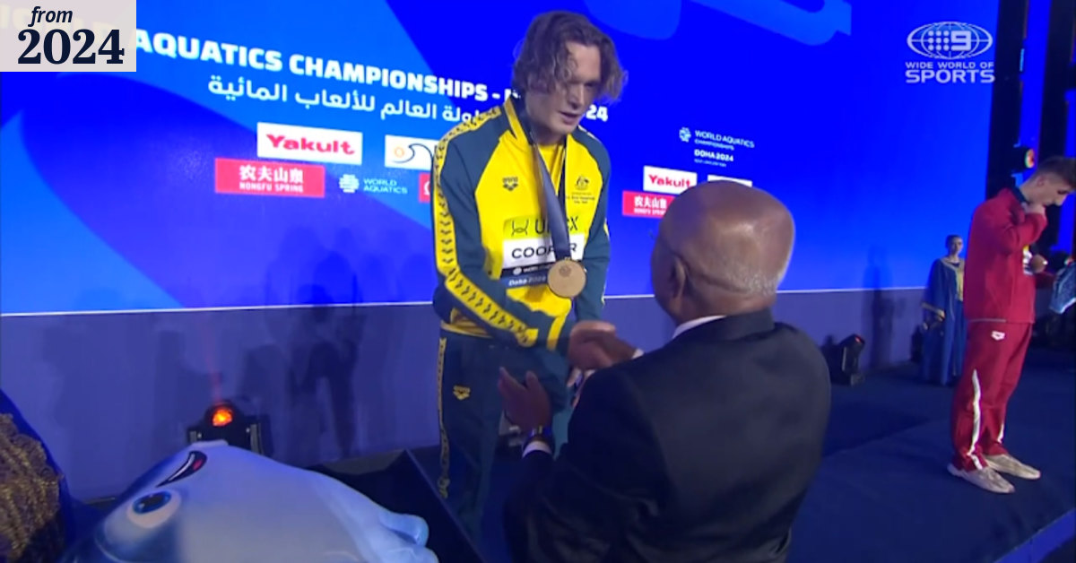 Video: Isaac Cooper crowned World Champion: 50m Backstroke medal ceremony