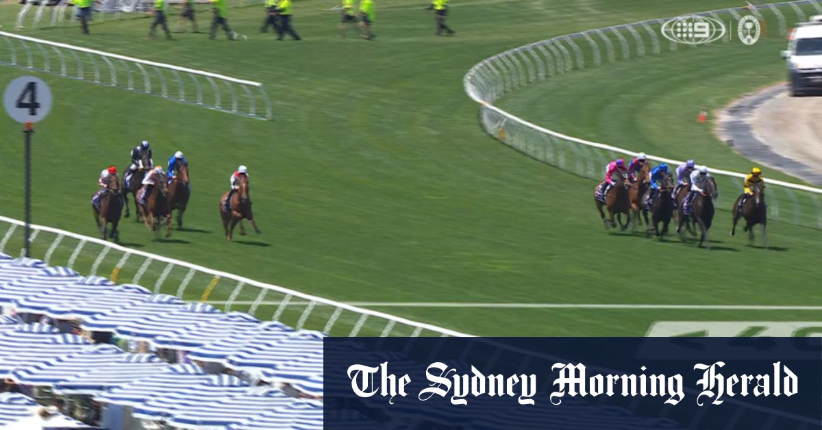 Video: Oaks Day: Race 2 - Lexus Melbourne Cup Carnival