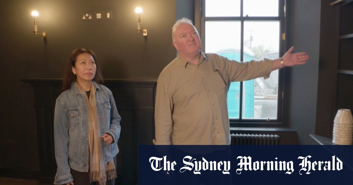 Video: Derelict lighthouse is transformed into stunning space