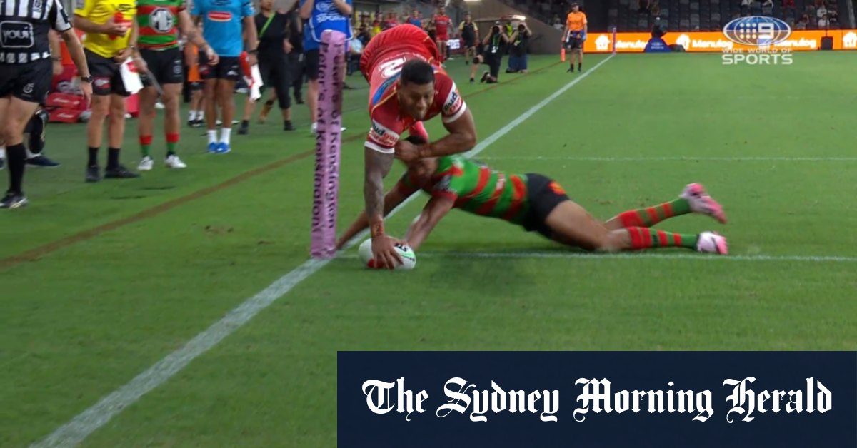 Video: 'How?': Chaos ensues as Dolphins score