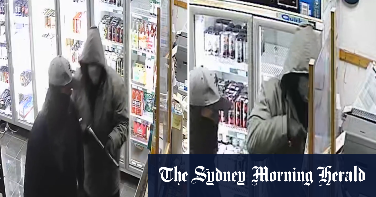 Video: Melbourne worker seriously injured during attempted armed robbery