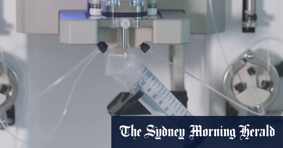 Video: COVID-19 vaccine machine arrives in Melbourne