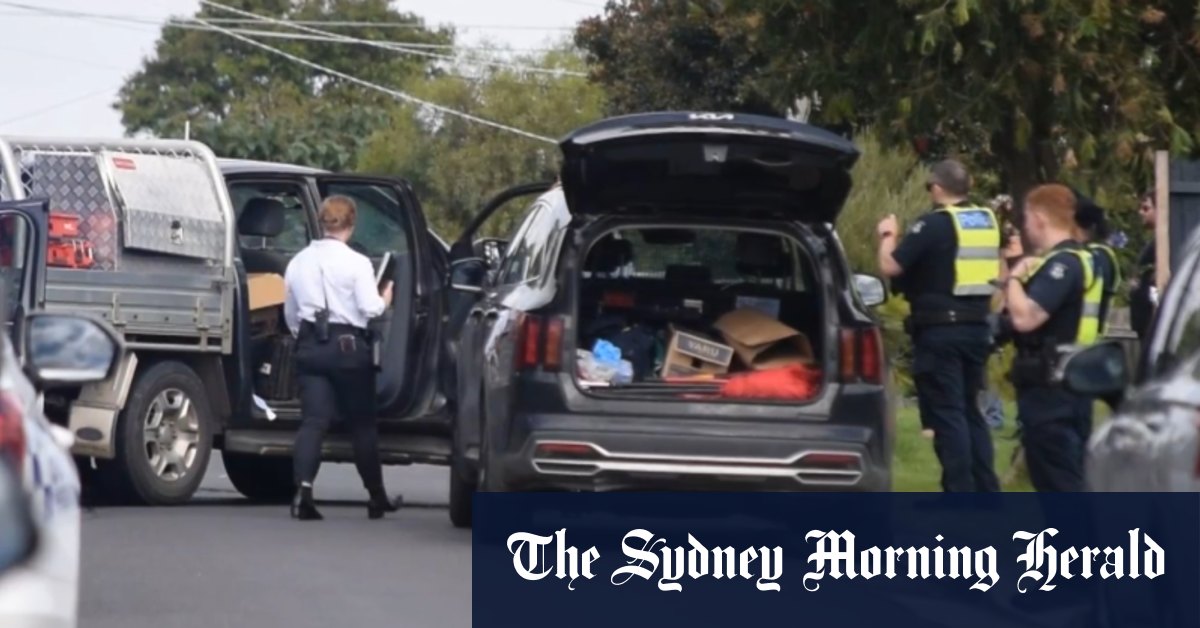 Video: Two charged after three police hospitalised in arrest near ...