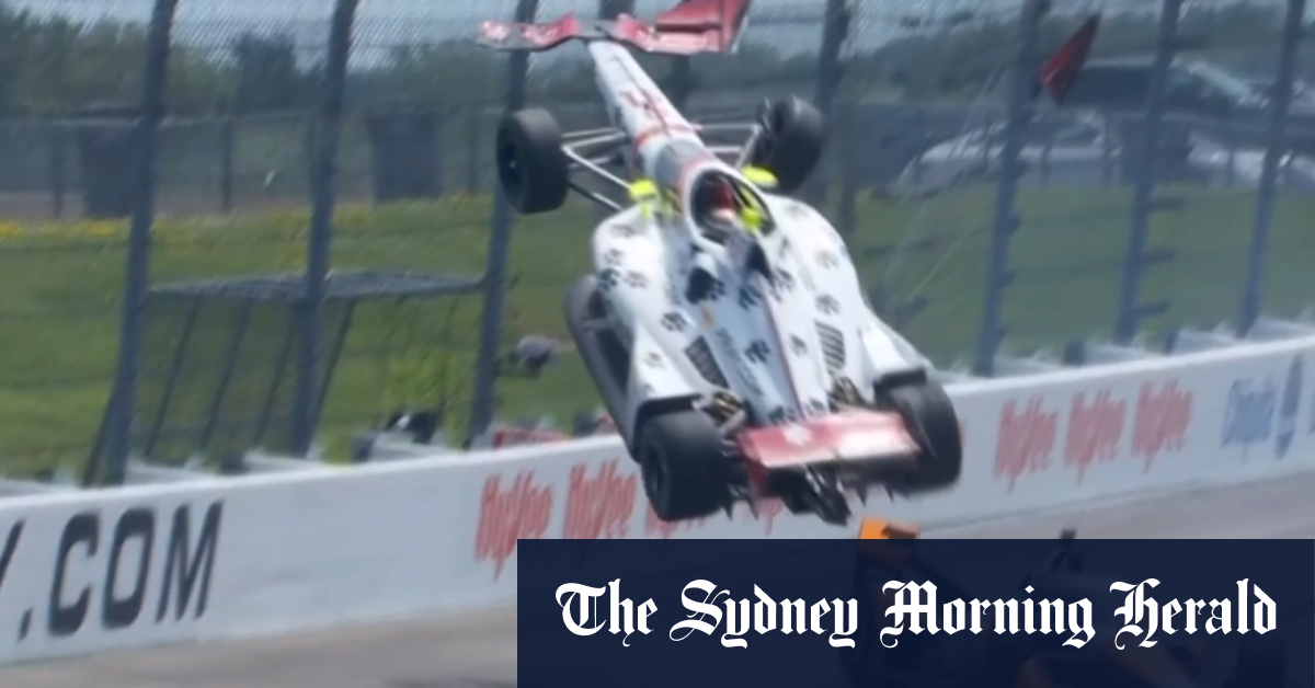 Sting Ray survives terrifying crash – Robert