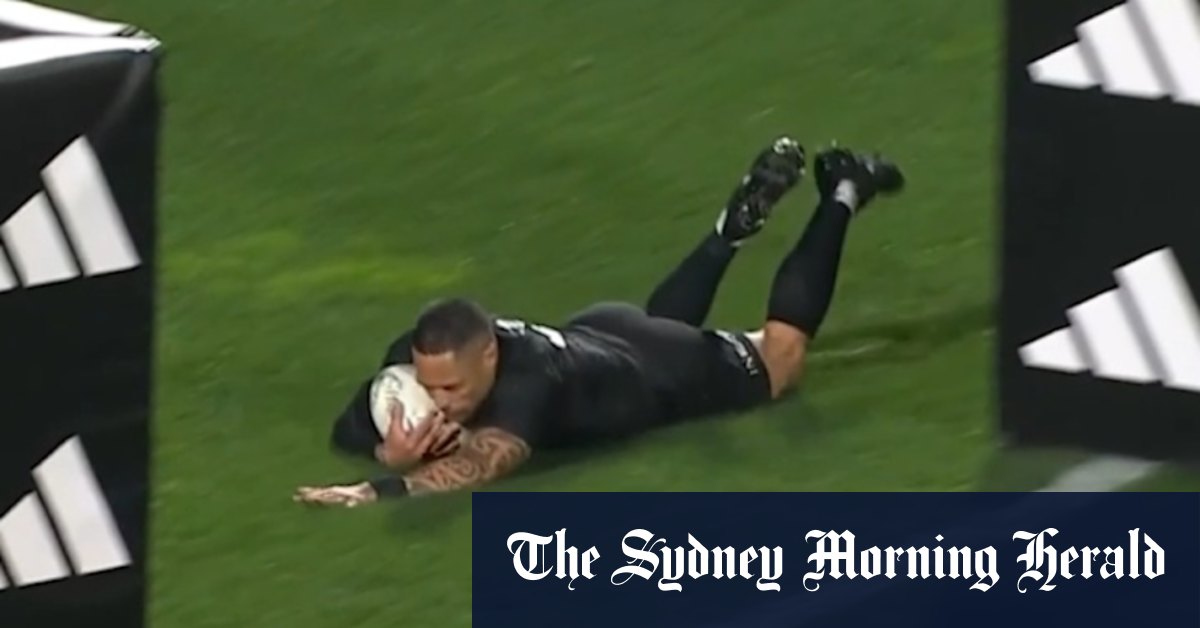 Video: ‘Vintage’ All Blacks open scoring