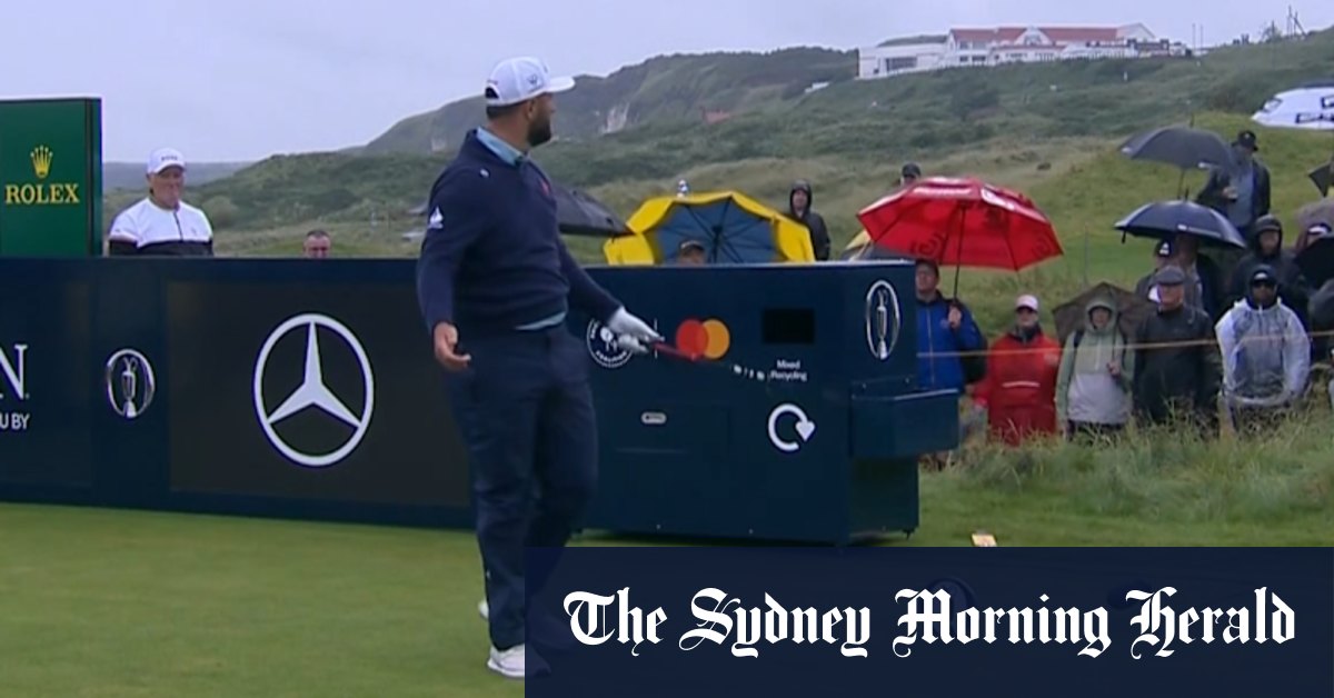 Video: Rahm rips fan for whistling