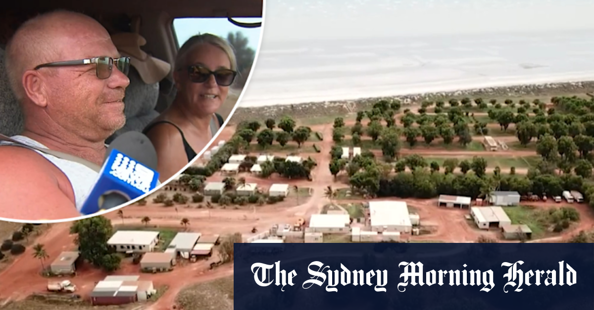 Video: Residents evacuate ahead of Cyclone Isla