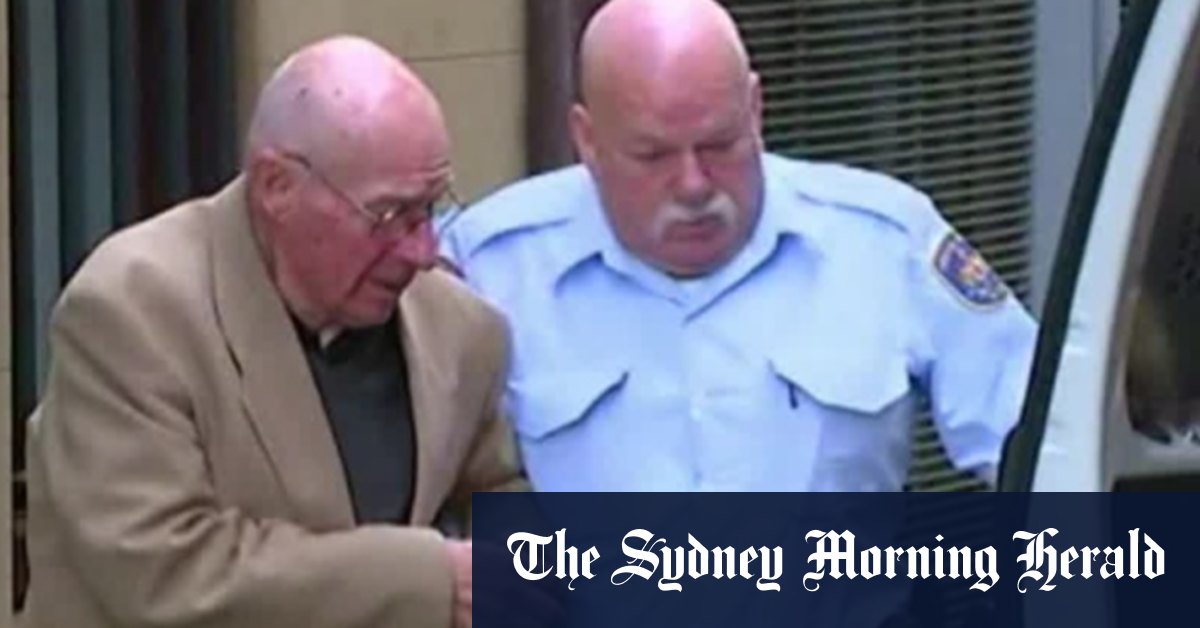 Video: Australia's most disgraced cop Roger Rogerson hospitalised, close to death