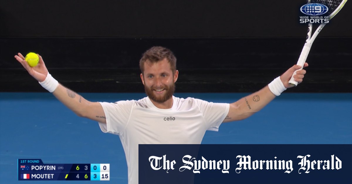 Video: Moutet becomes villain with underarm serve act