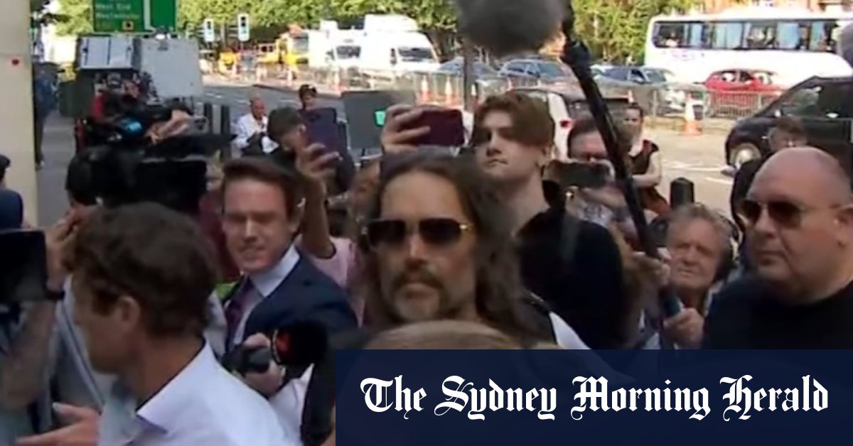 Video: Russel Brand arrives in London court