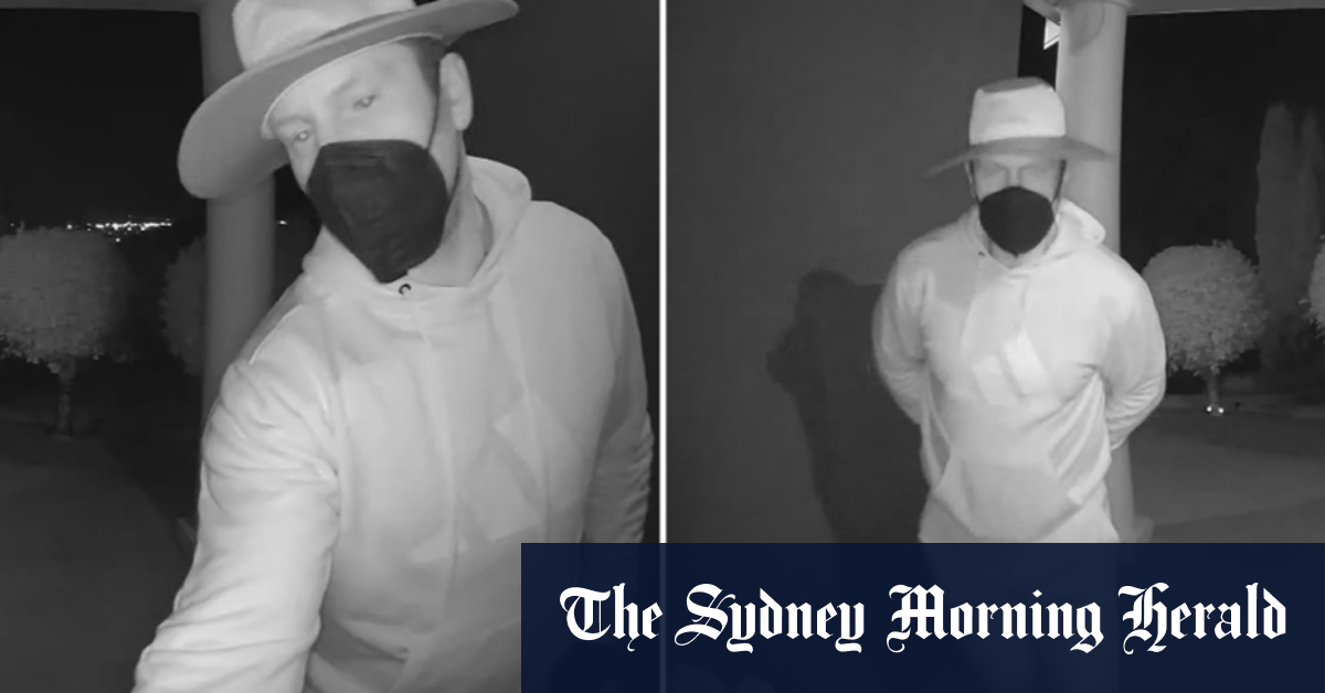 Video: Police launch special operation to find 'Geelong night stalker'