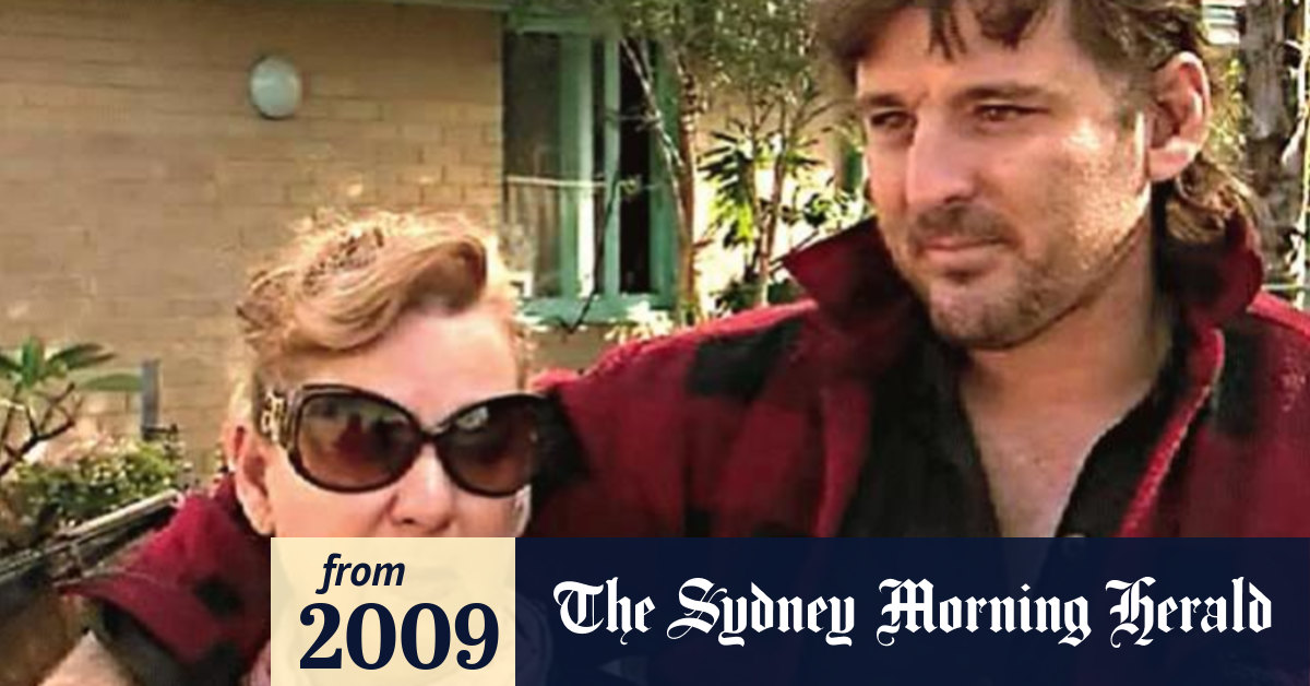 Video: Escape from Balga house fire