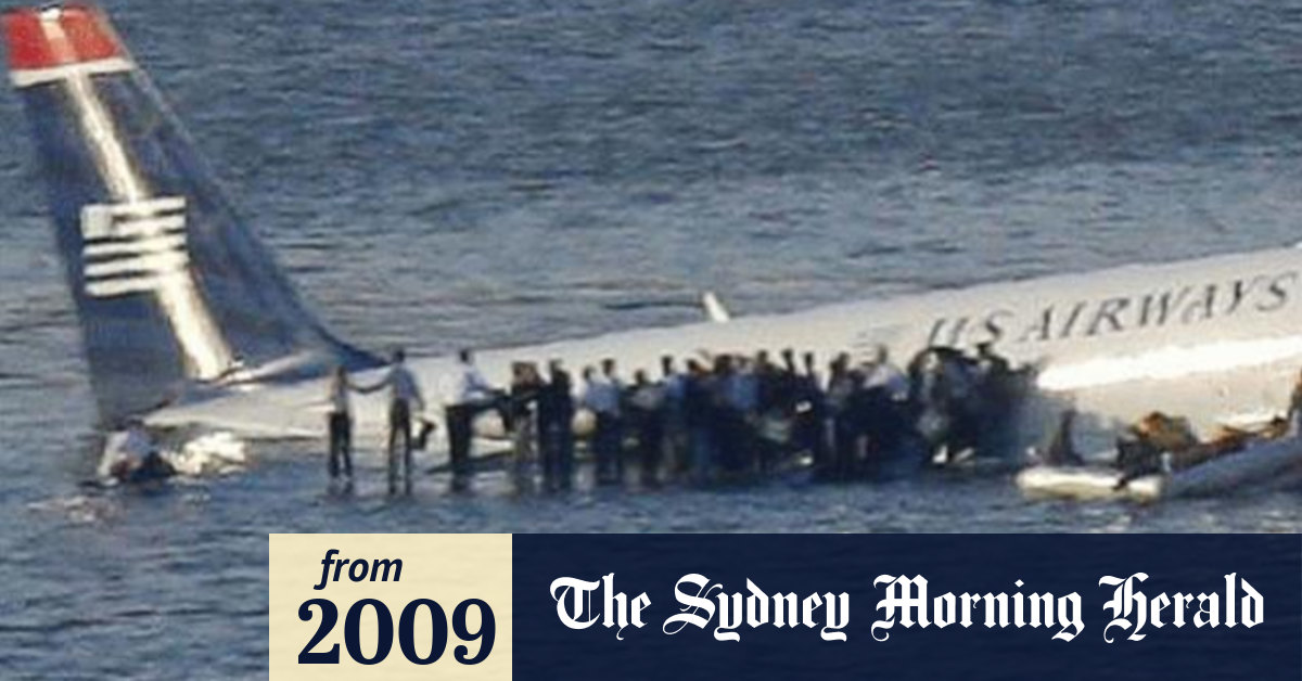 Video: Plane crashes into Hudson River